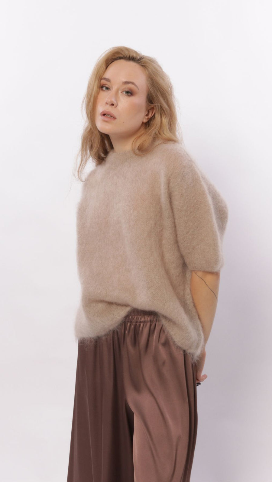 Handmade Women's Clothing for You to Feel Confident | BeeA